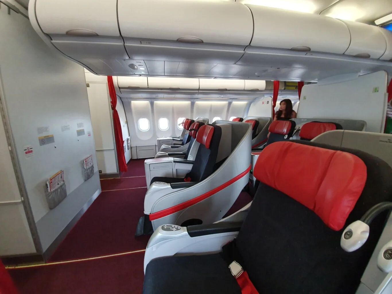 亞洲航空：Air Asia 商務艙 台北大阪 TPE-KIX 2019 - 傑西大叔 x 這裡胡說